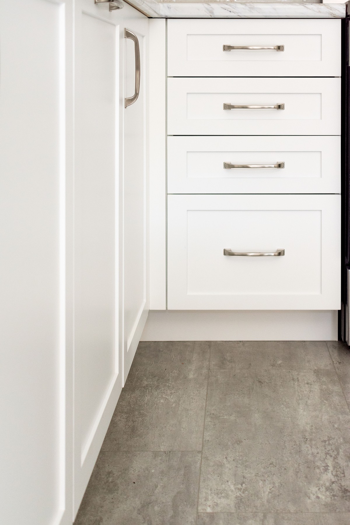 Innisfil Classic White Custom Kitchen - Total Living Concepts - Kitchen ...